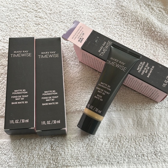 Mary Kay | Makeup | 2 Mary Kay Timewise Matte 3d Foundation For Combo To Oily Skinshade Beige N ...